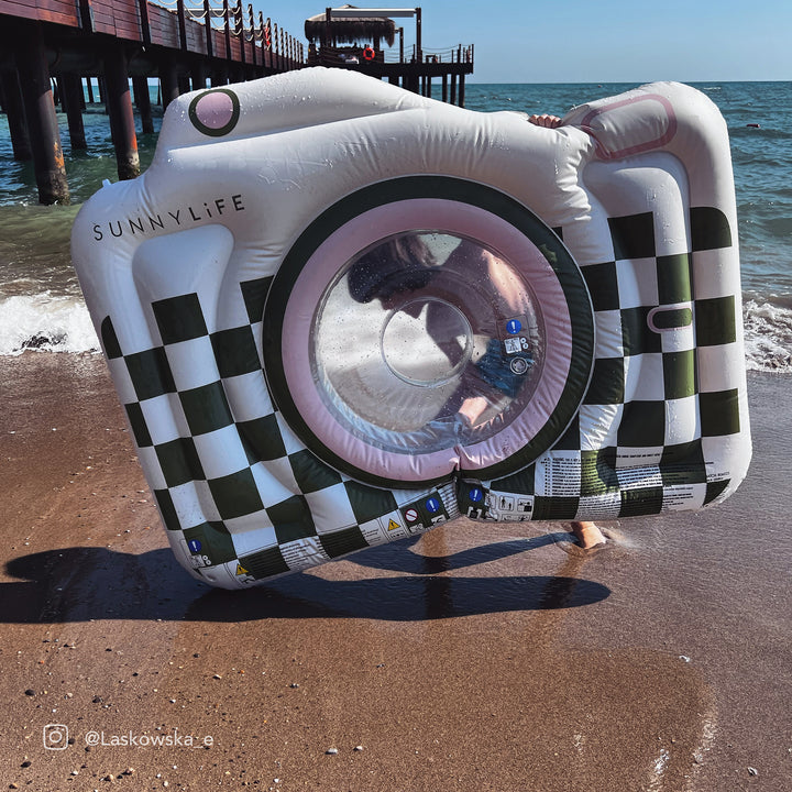 Floats & Inflatables | Pool Floats, Pool Toys & More | Sunnylife ...