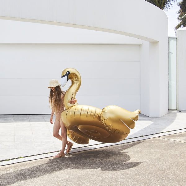 Floats | Buy Pool Floats, Baby Pool Floats & More | Sunnylife ...